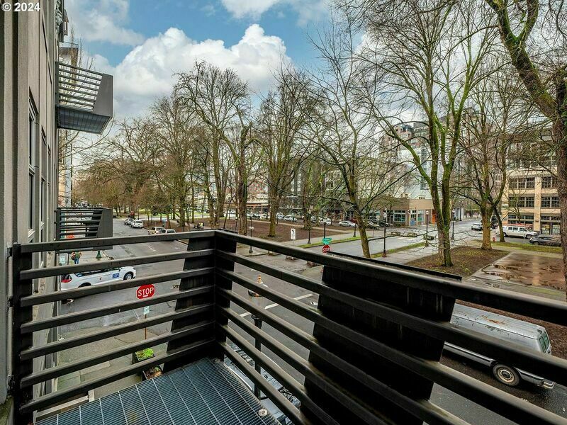 Photos: 725 NW Flanders St SUITE 202, Portland, OR 97209
